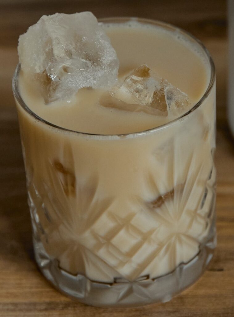 Iced latte vs iced Macchiato: Decoding the Differences