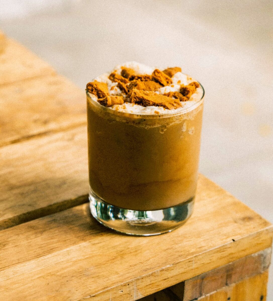 Biscoff Latte Recipe (3 Ingredients) – Better Than Starbucks